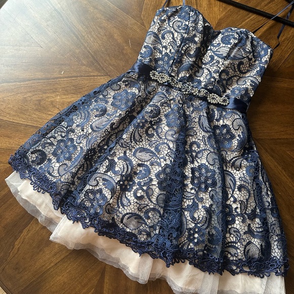 Le Château | Dresses | Le Chteau Mini Dress | Poshmark
